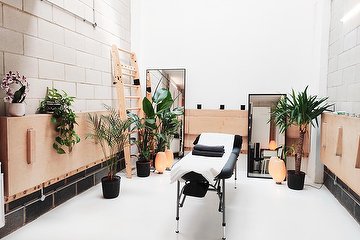 OM Health & Beauty Lower Clapton | Wellness Centre in Homerton, London ...