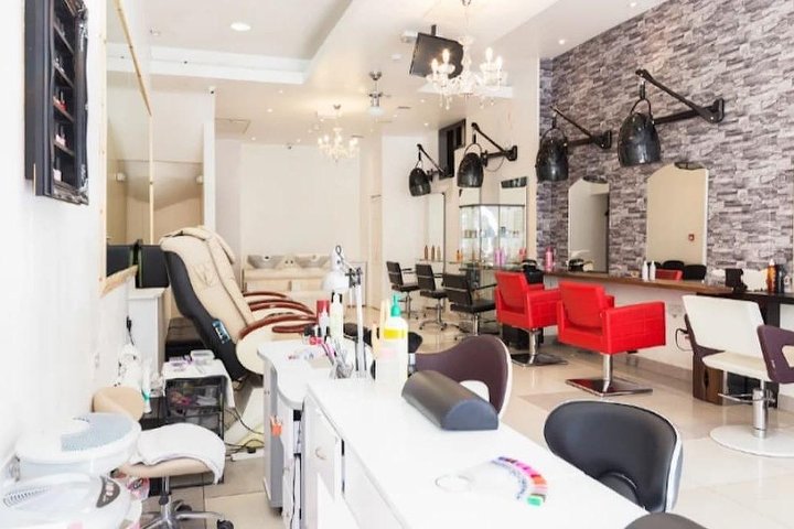 Moonlight Hair Gallery | Hair Salon in Noel Park, London - Treatwell
