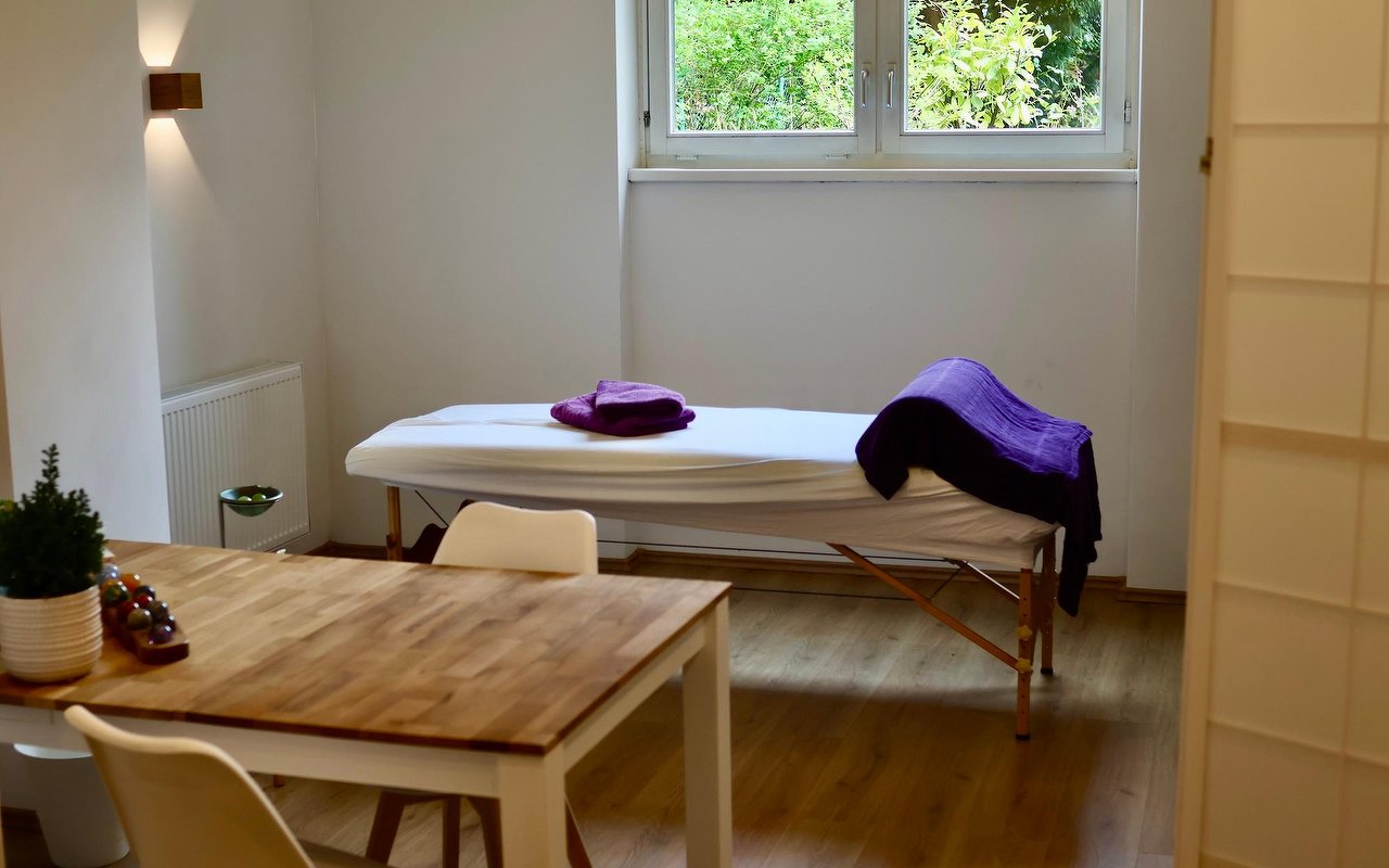 Aromaölmassage in der Nähe von Rodenkirchen, Köln - Treatwell