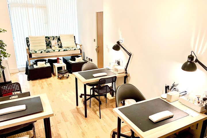 LB Studios London | Treatment Room - Beauty in Deptford Bridge, London - Treatwell
