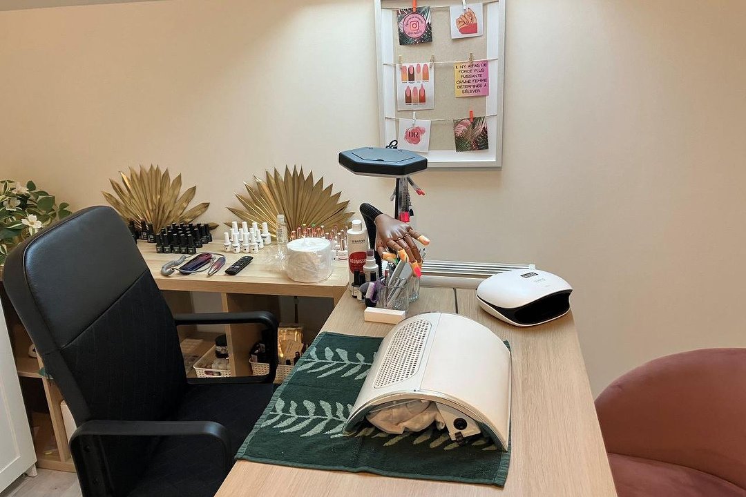 DR Nails | Institut de beauté à Yvelines - Treatwell