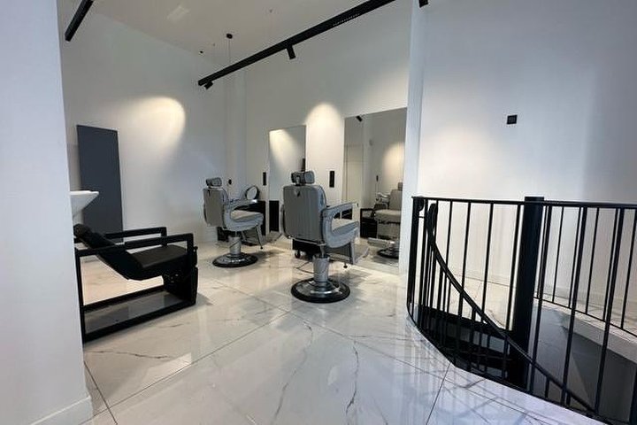 Double Six Barber - Paris 8 | Coiffure à Europe, Paris - Treatwell