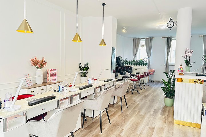 Luxury Nails Beauty Maxvorstadt Munchen
