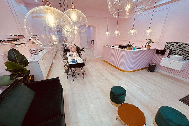 Girly The Nail Bar