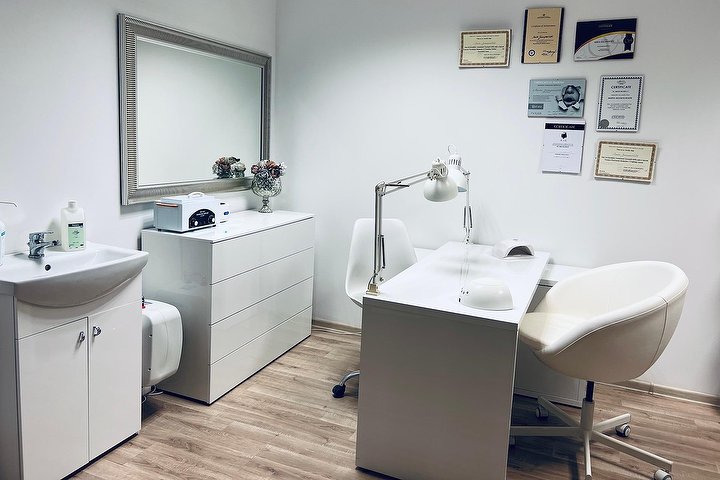 Marija - Gražios rankos | Manikiūro ir pedikiūro salonas - PC Europa ...