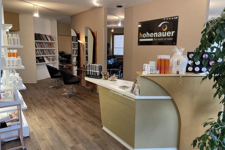 The World of Color | Friseur in Tirol - Treatwell