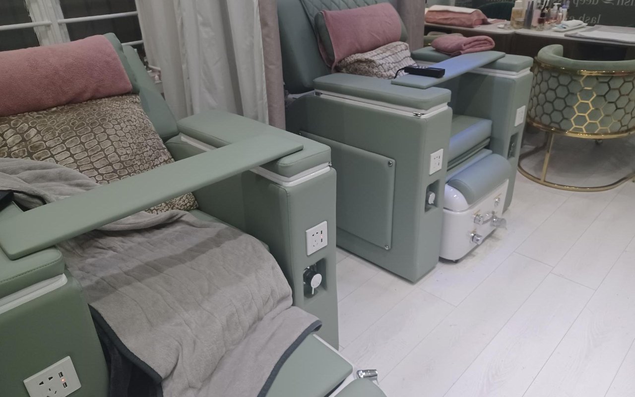 Universal contour wraps near South West London, London - Treatwell