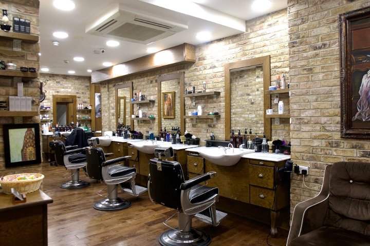 Dappermore The Barbers | Barbershop in Threadneedle Street, London ...
