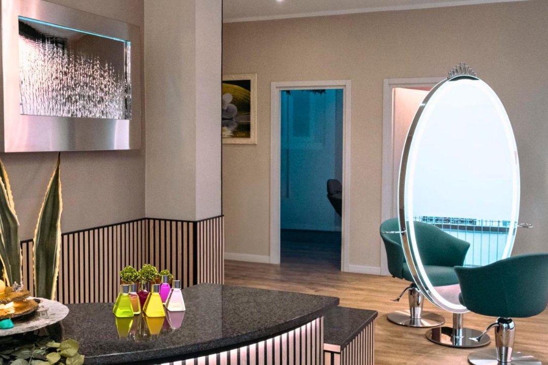 Hair Spa Luxury | Parrucchiere a Murri, Bologna - Treatwell